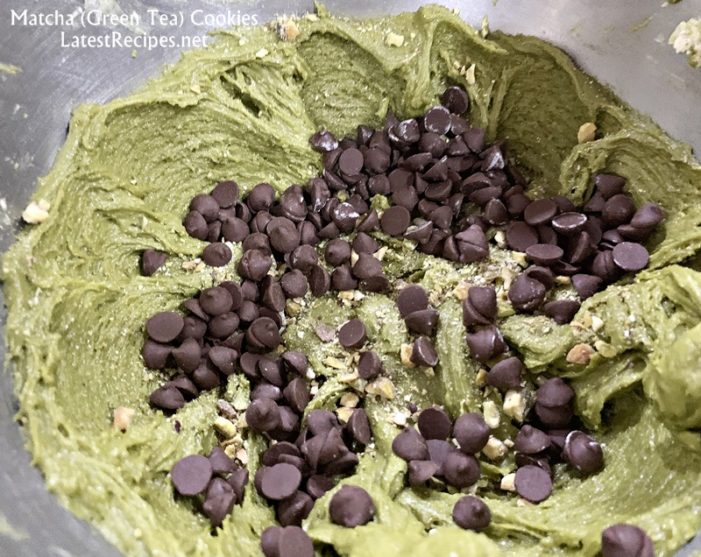 Matcha (Green Tea) Chocolate Chip Cookies